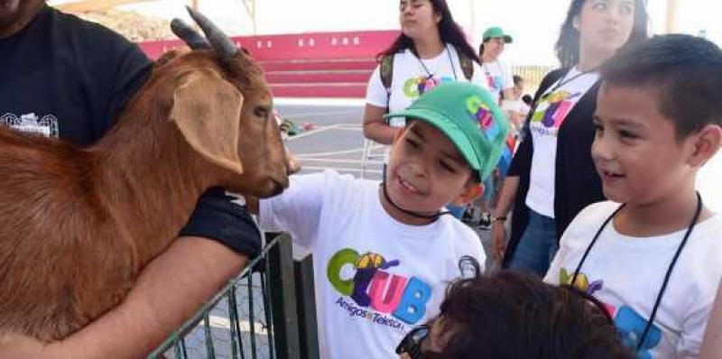 Niños de CRIT recibieron visita del Zoológico de Tijuana