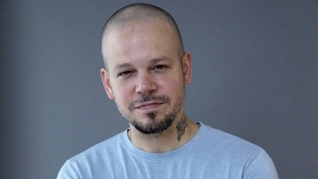 Residente recuerda sus inicios como rapero