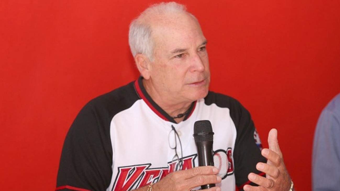 Joe Álvarez deja a Venados