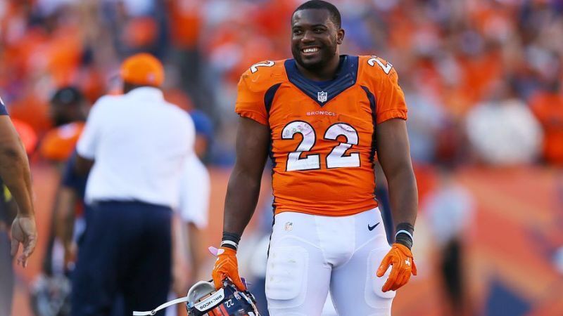 Raiders contratan a CJ Anderson