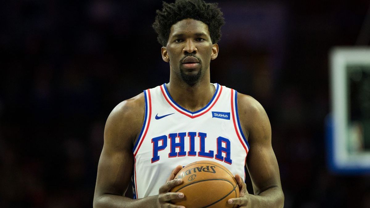 Embiid regresa para guiar a 76ers a triunfo sobre Pacers
