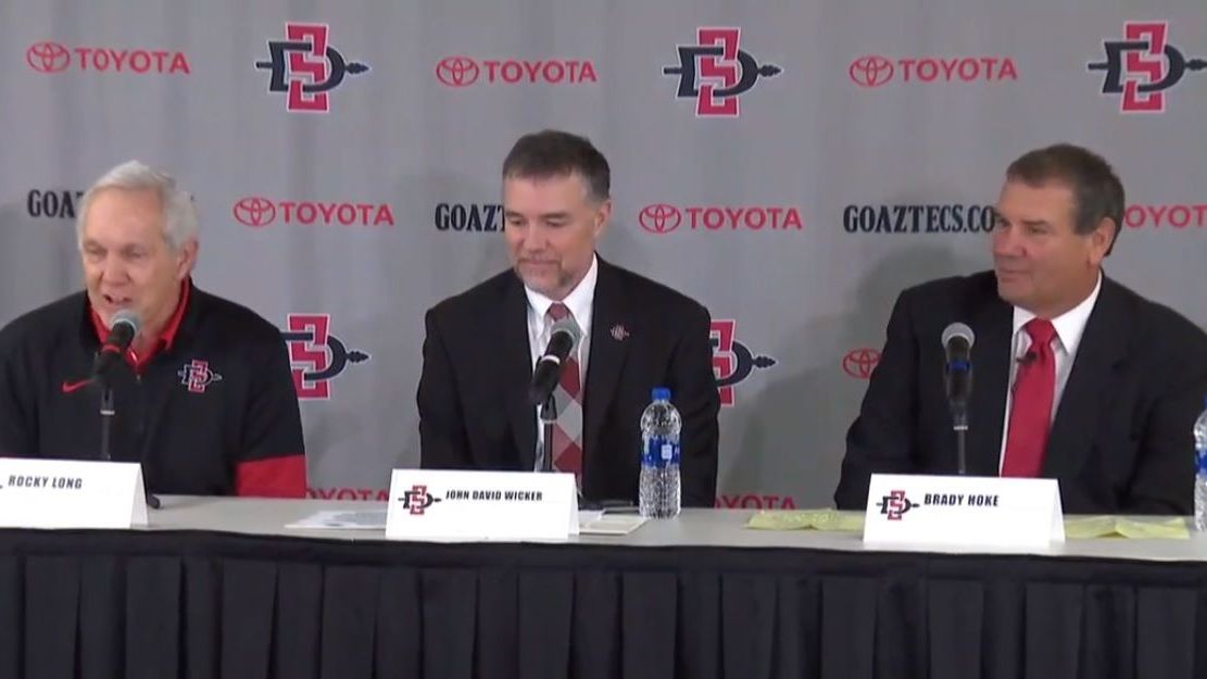 OFICIAL: Rocky Long se retira en San Diego State, Brady Hoke toma su cargo