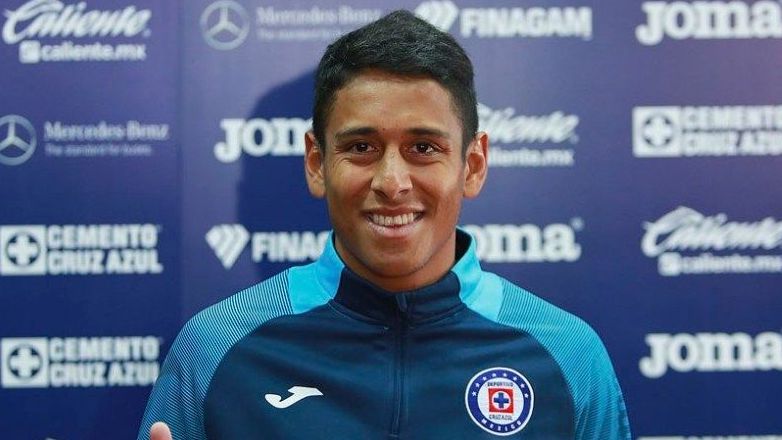 Luis Romo no podrá debutar con Cruz Azul en la Jornada 1