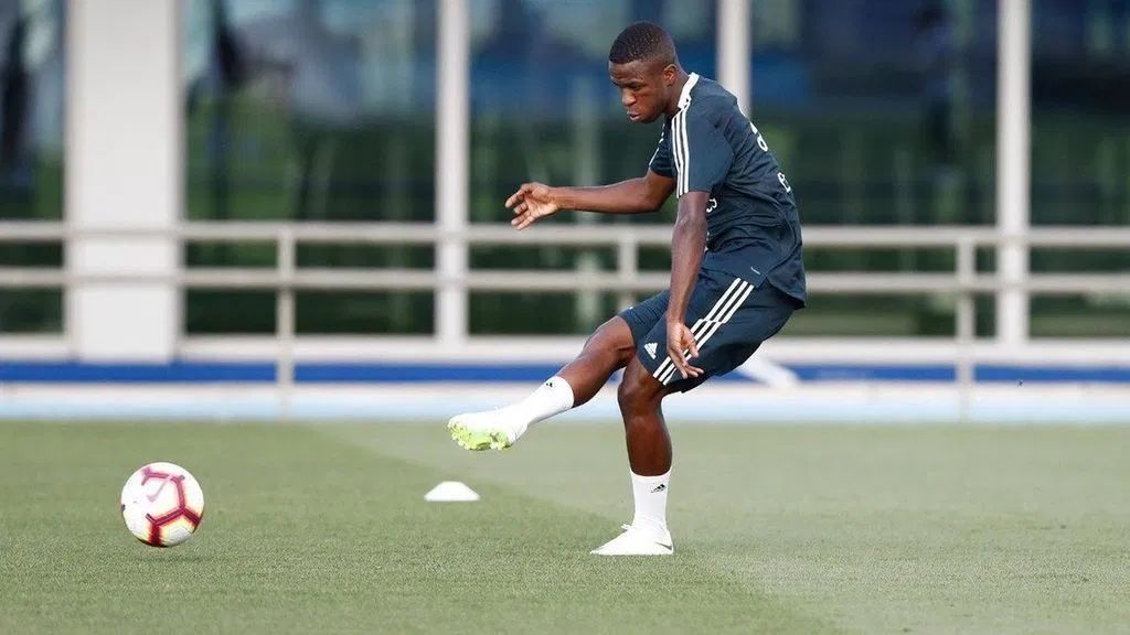 Vinicius: “Entrenar así es difícil, parece cuando vuelves de una lesión”