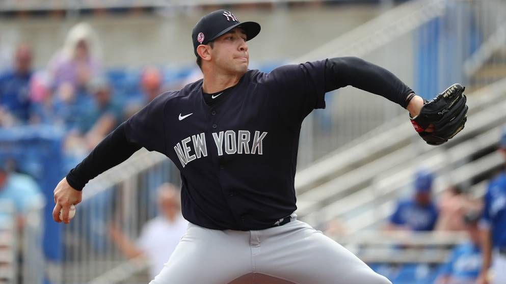 Pitcher mexicano de Yankees con Coronavirus
