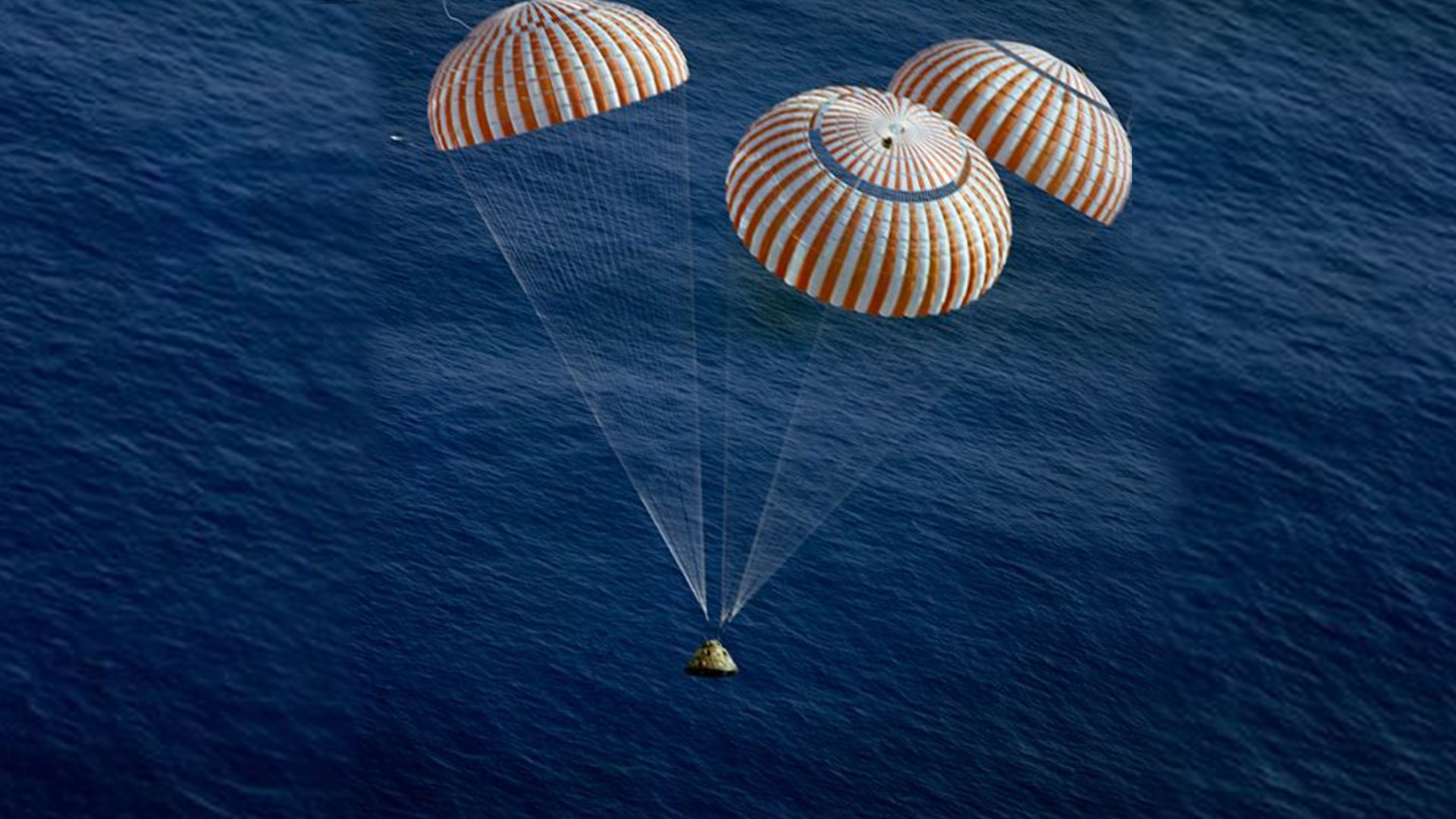 Regresó a la tierra capsula espacial de SpaceX