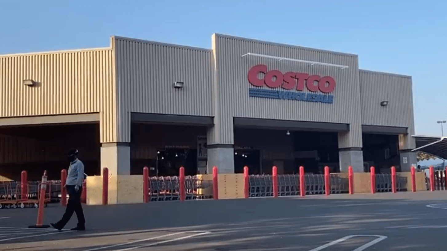 Tras pagar multa, reabren Costco en Tijuana