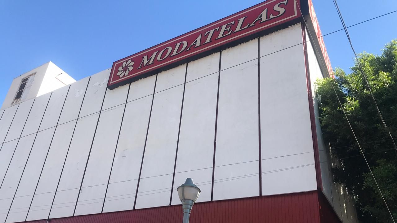 Roban Modatelas en el Centro durante la madrugada