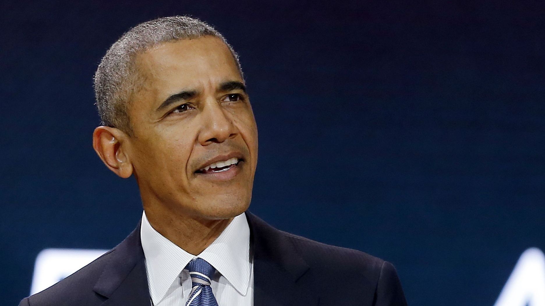 VIDEO: Barack Obama sorprende por habilidades en el basquetbol