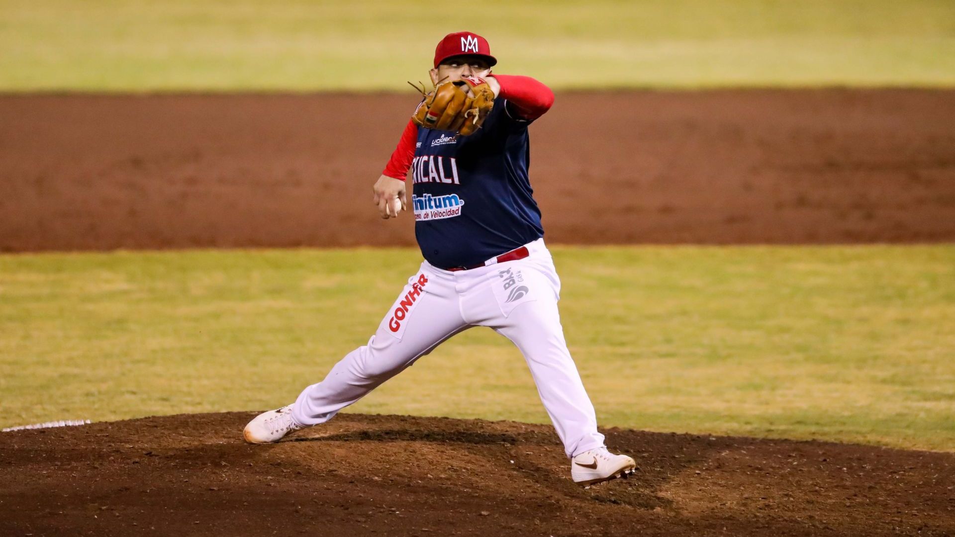Javier Solano es nombrado pitcher de la semana