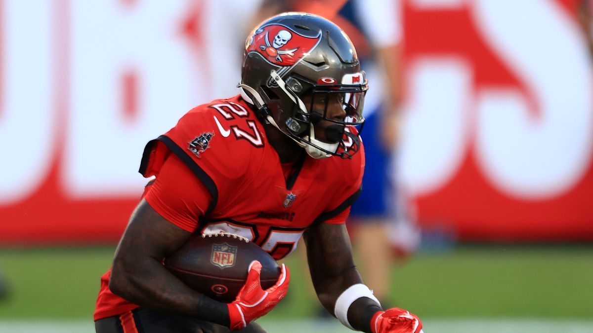 Ronald Jones otra vez fuera por Tampa Bay