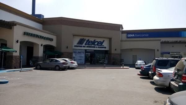 Asaltan tienda Telcel de Macroplaza