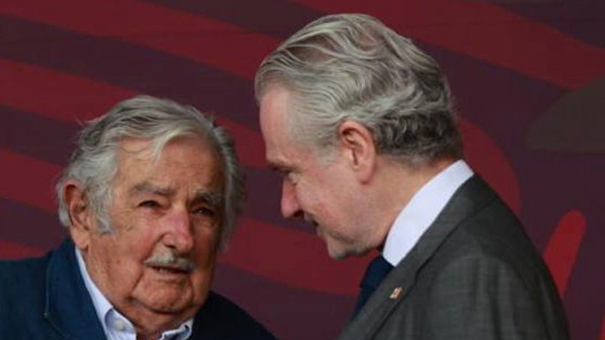 Ser opositor habla bien de usted, dice José Mujica a Santiago Creel en ...